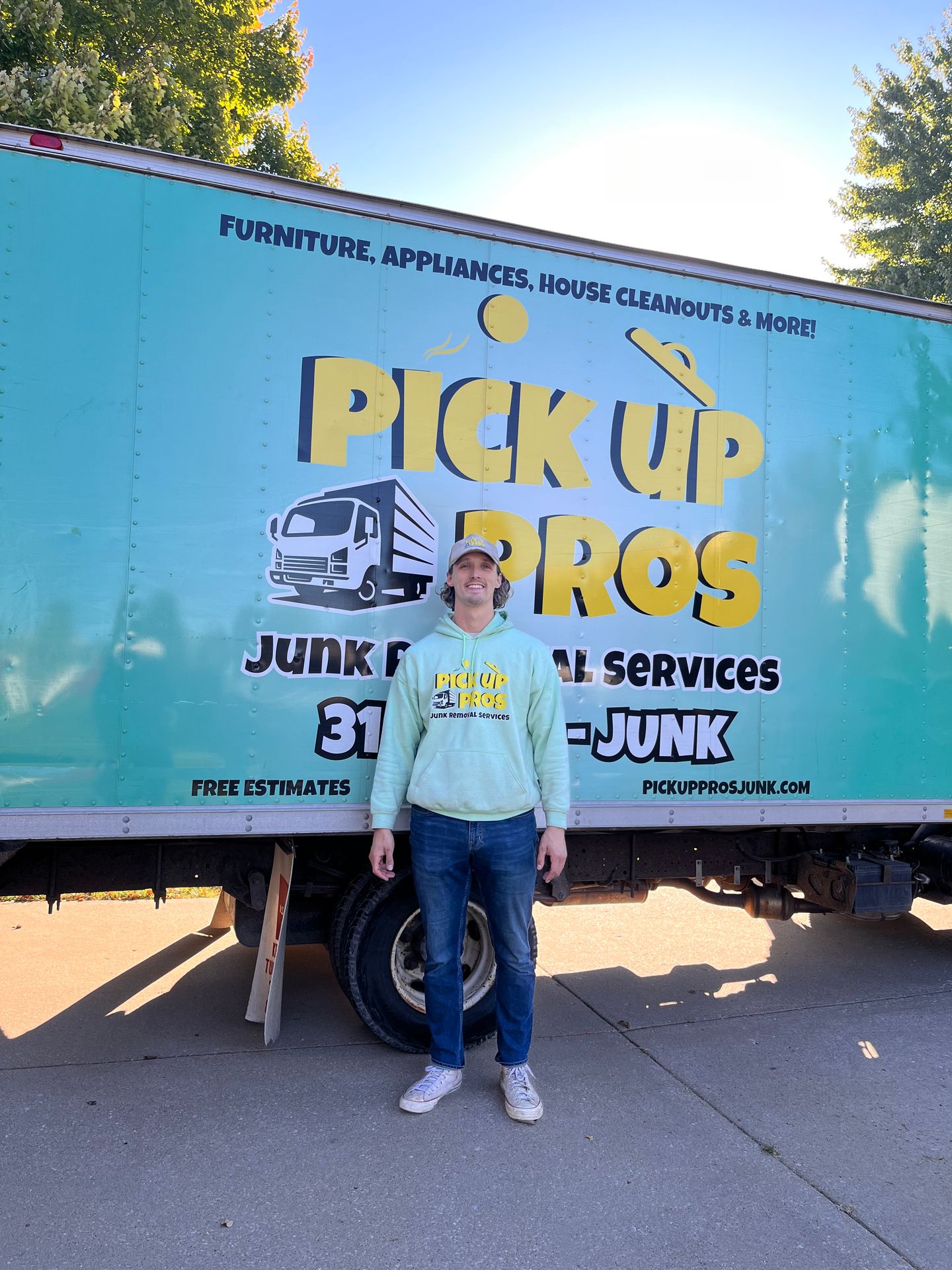 Residential Junk Removal Service in St Louis - Pick Up Pros