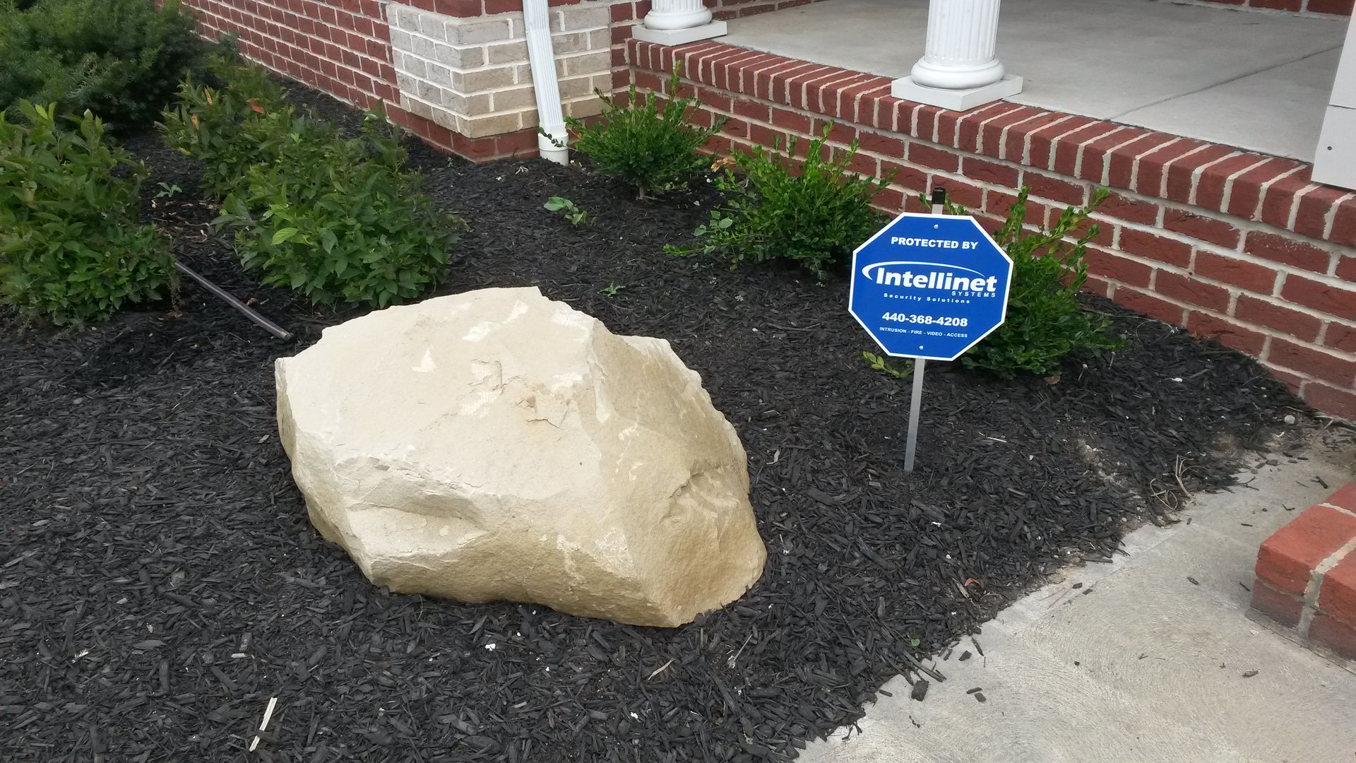 How to Choose the Right Security Alarm for Your Avon Lake Home