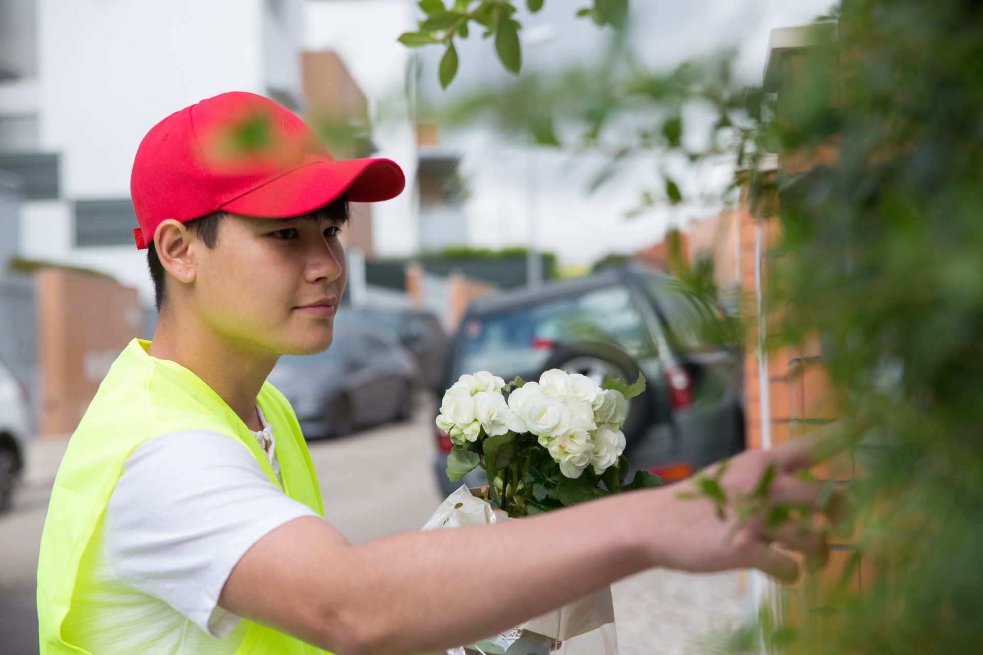 Fast and Reliable Floral Couriers | Premier Couriers