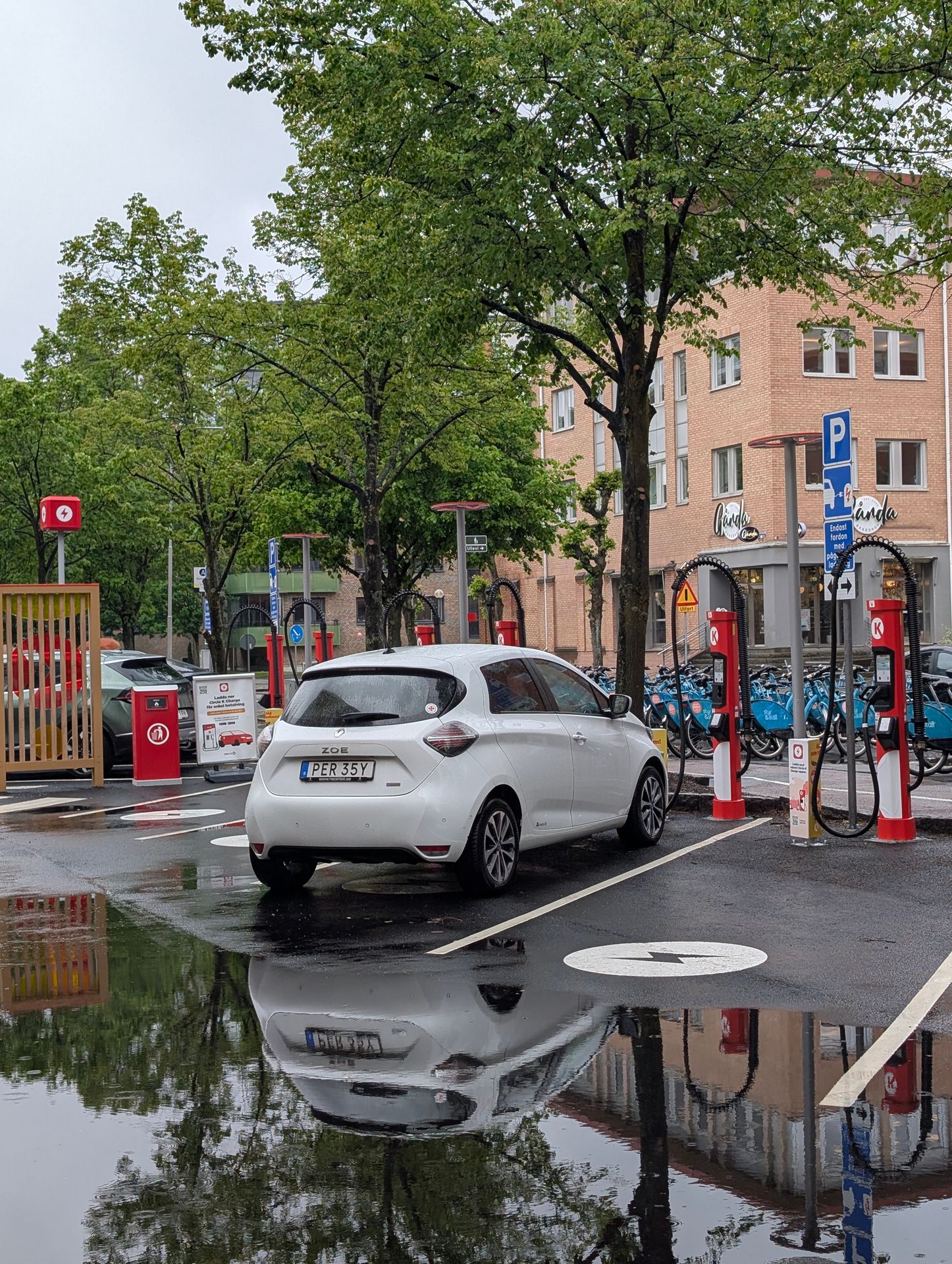 Besök hos Skandinaviens första bemannade elmack