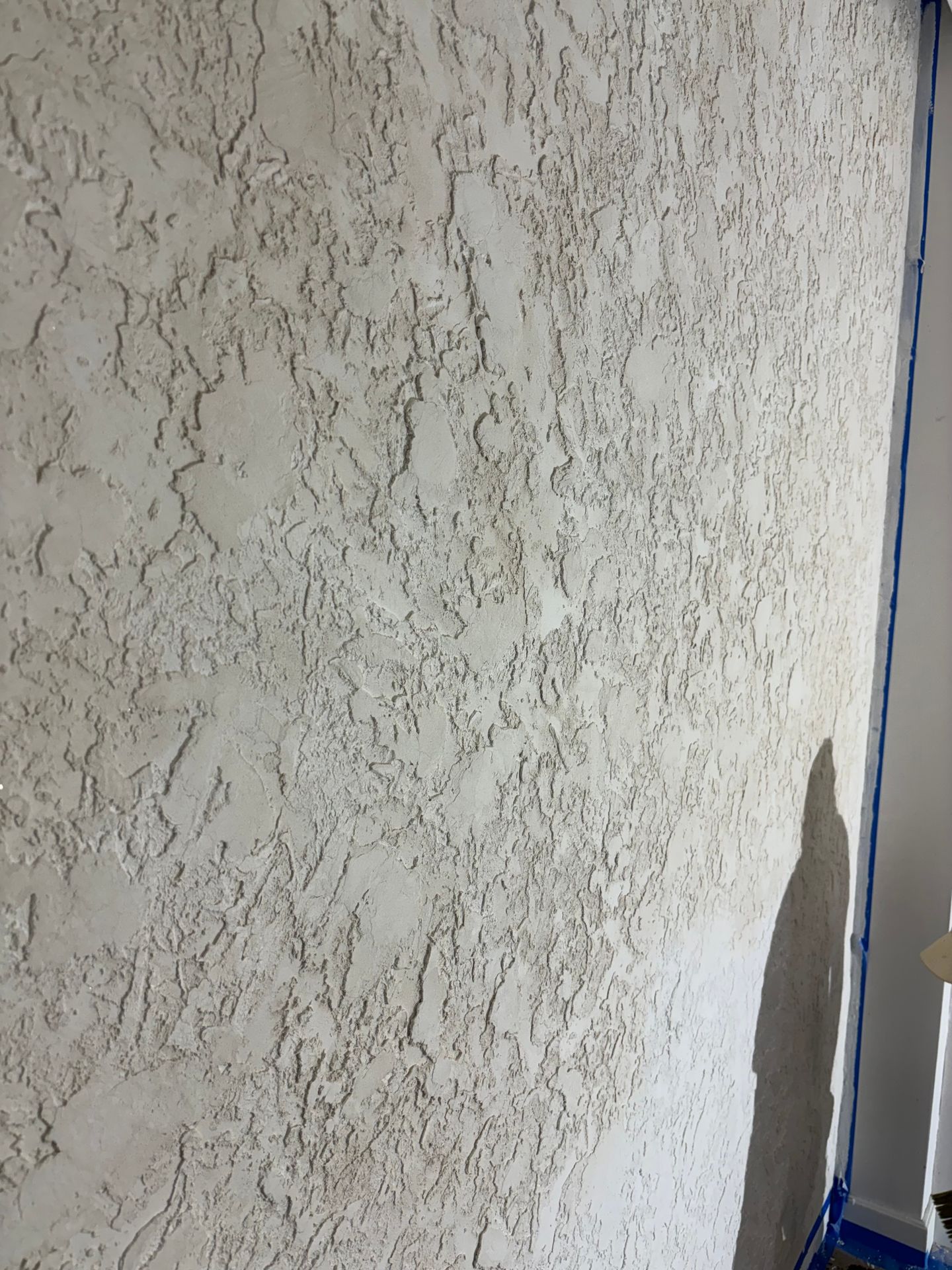 DIY Guide: Applying Decorative Texture Finishes to Your Walls