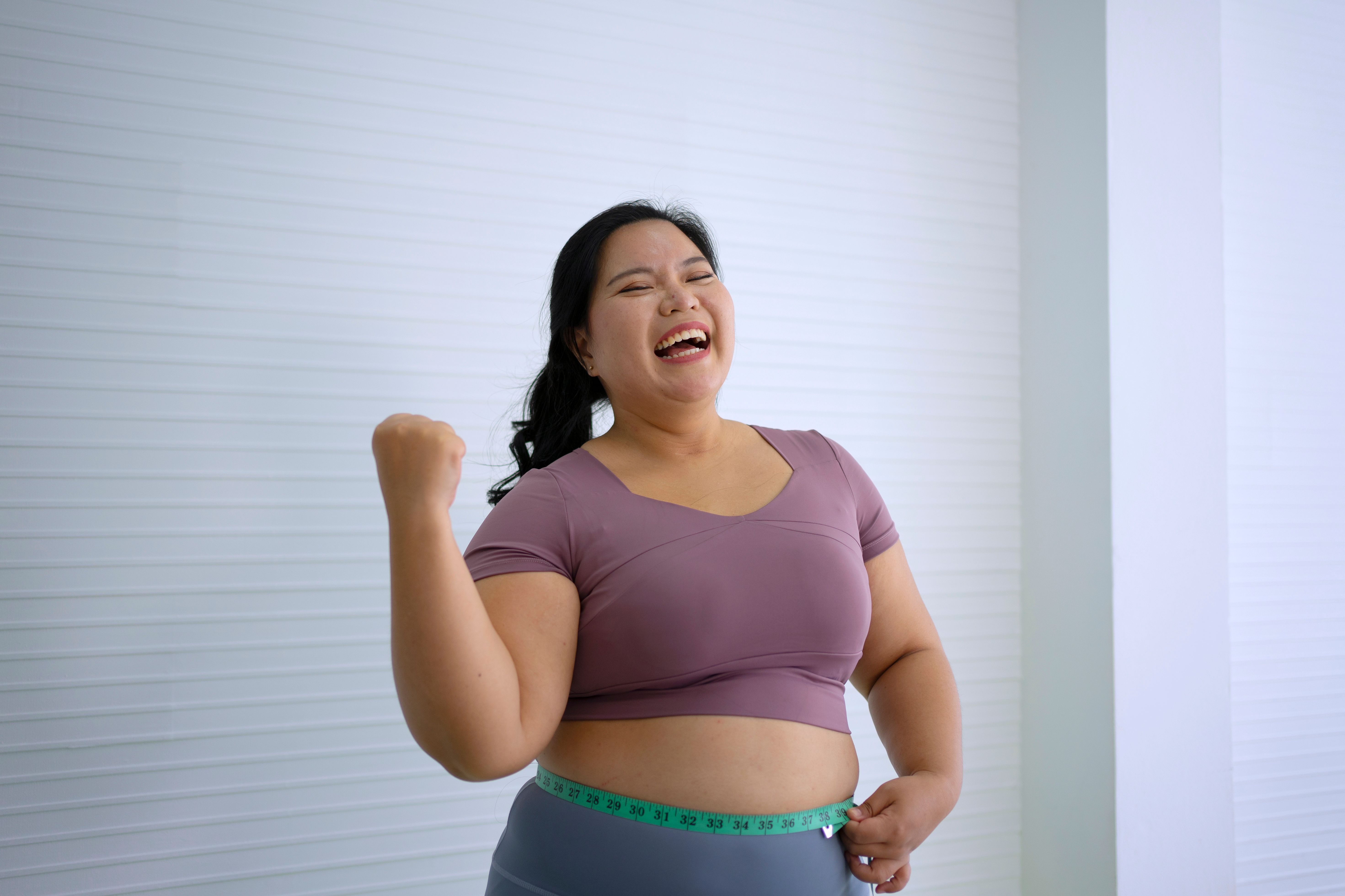 Momshell Bombshell: 40+ Women’s Fat Loss & Contest Prep