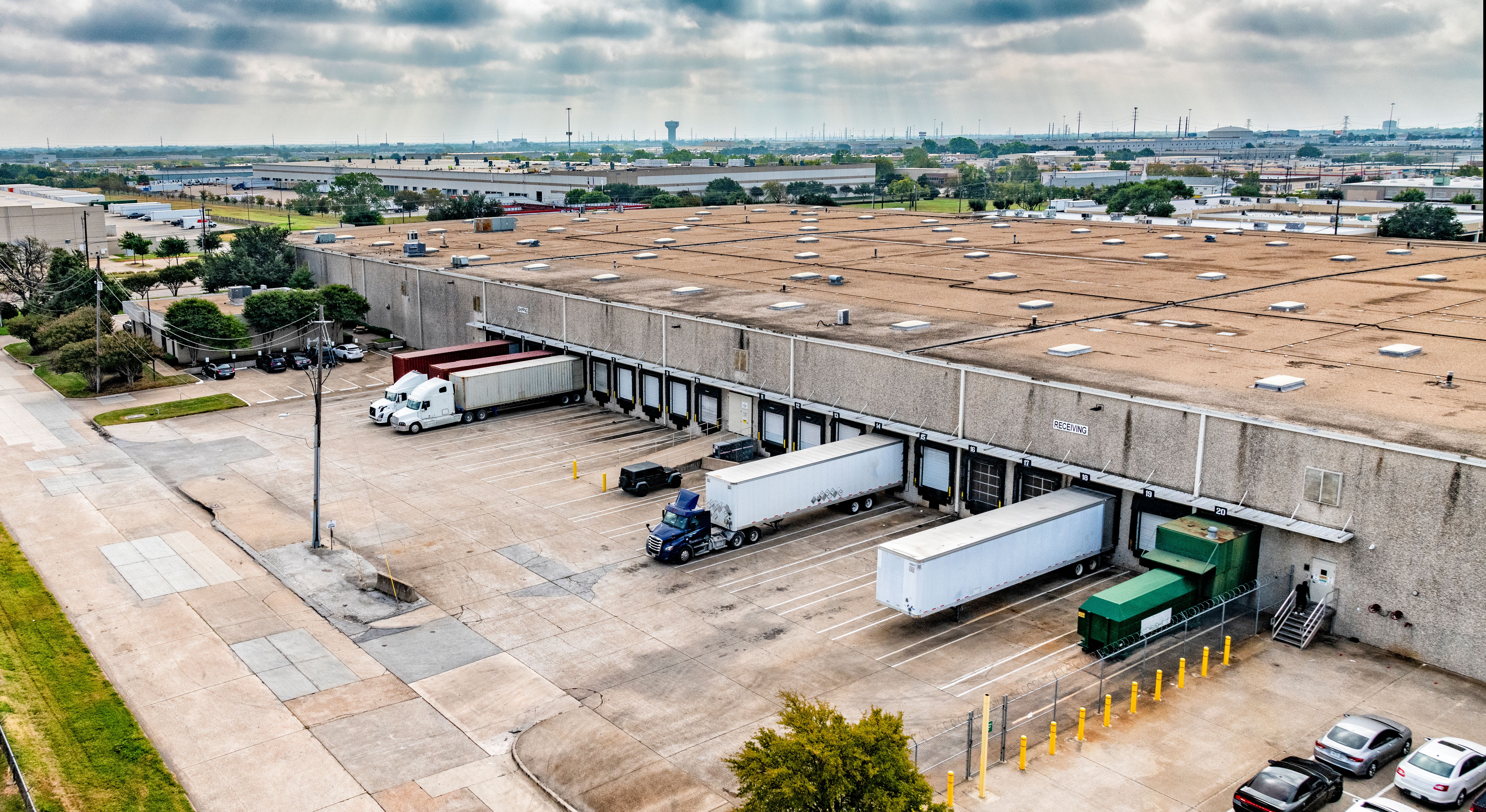 Preparing for Peak Shipping Seasons in Texas: Supply Chain Management Tips