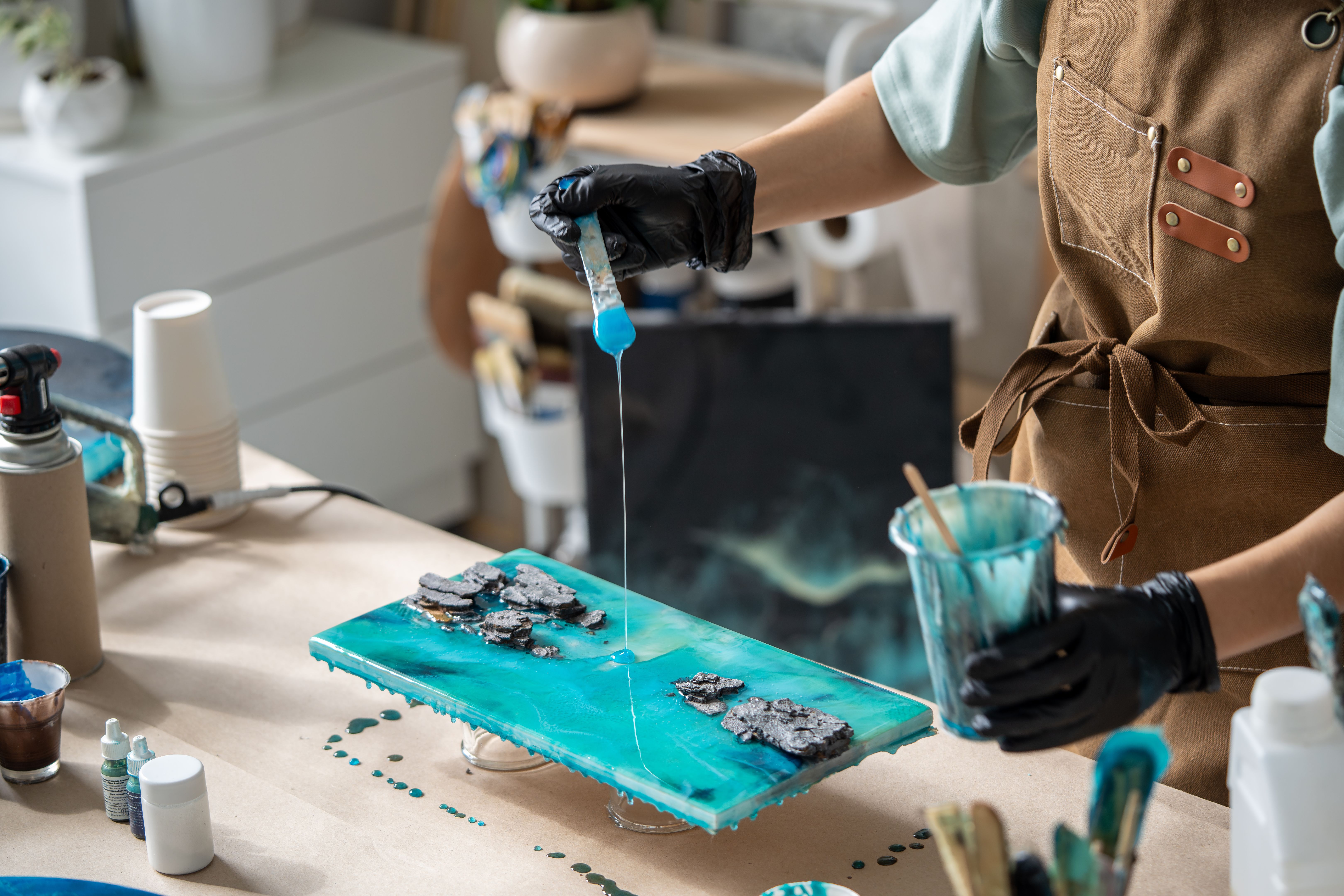 Why Choose Handmade Resin Art? A Comparison Guide