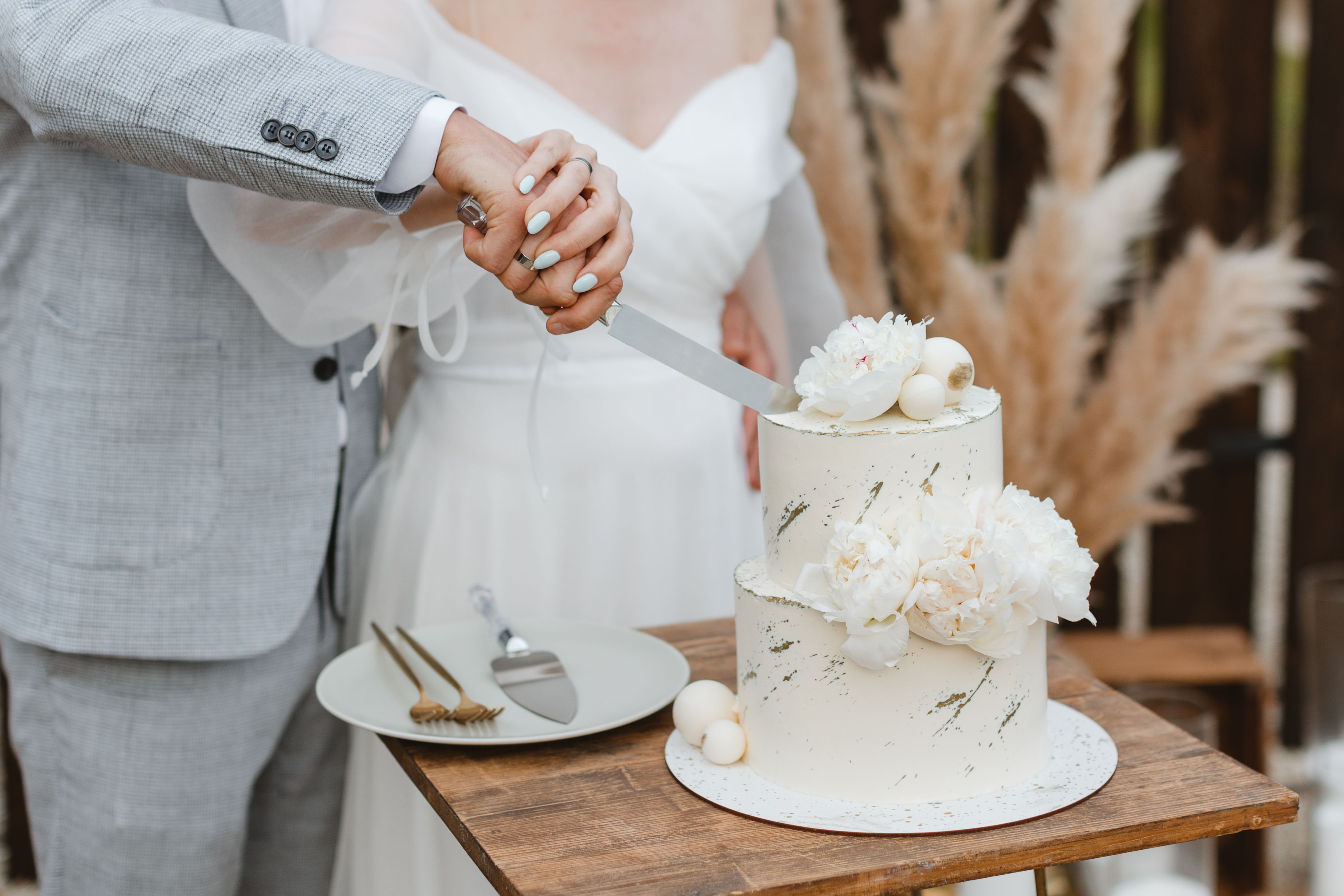 Exquisite Custom Wedding Cakes by GG in Dallas County