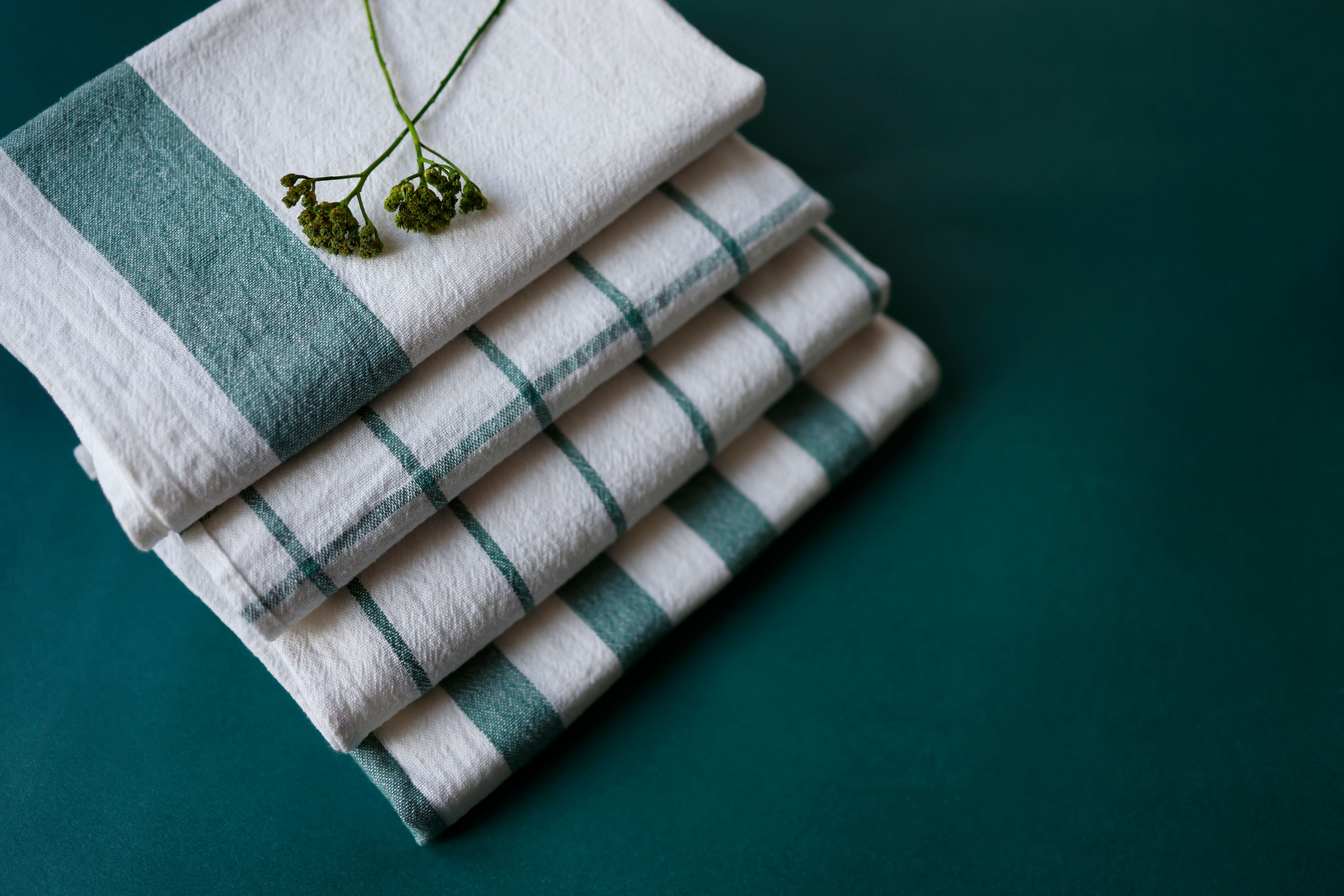 The Essential Guide to Side Towels in the Kitchen