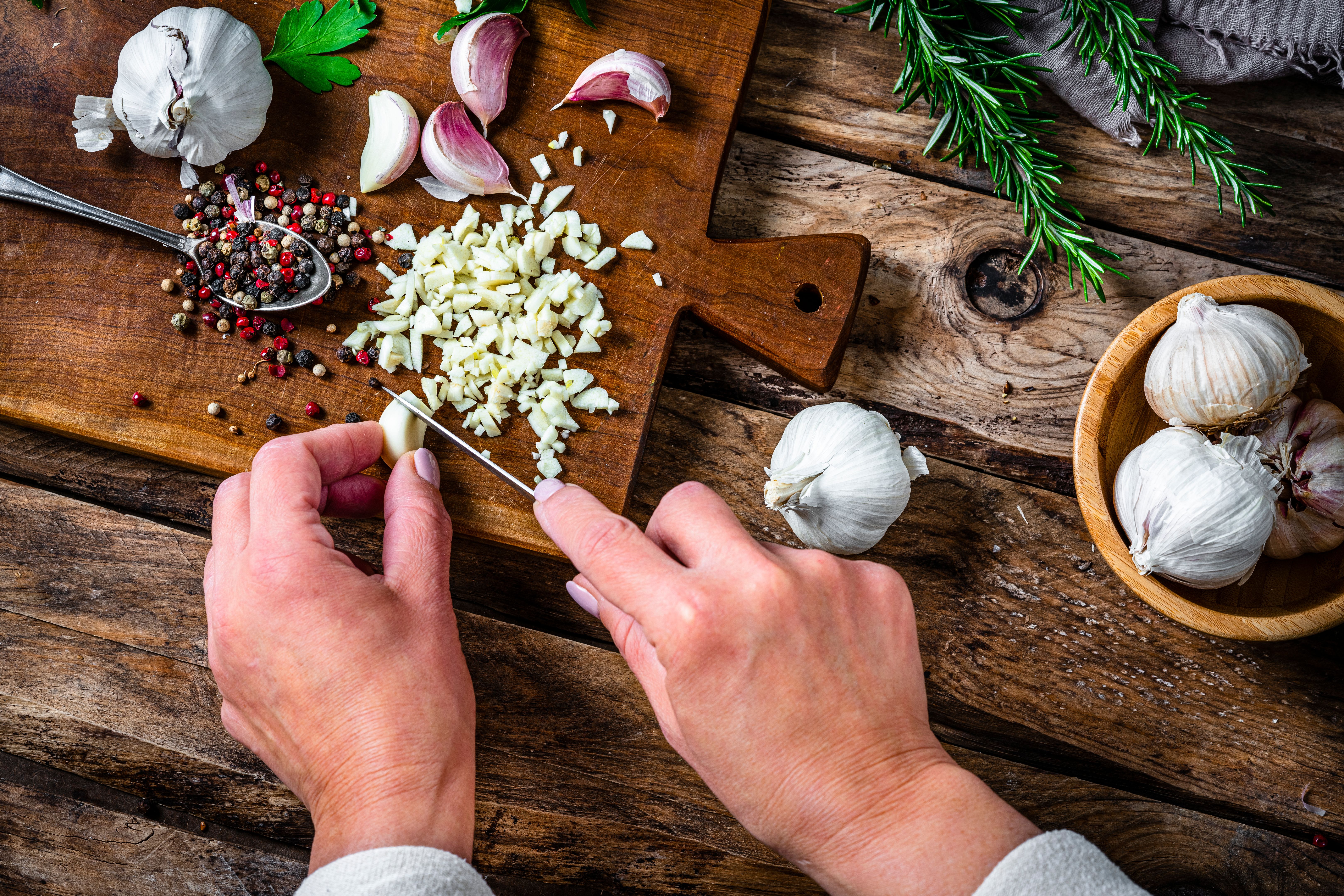 Exploring the Essential Manual Tools for Garlic Preparation