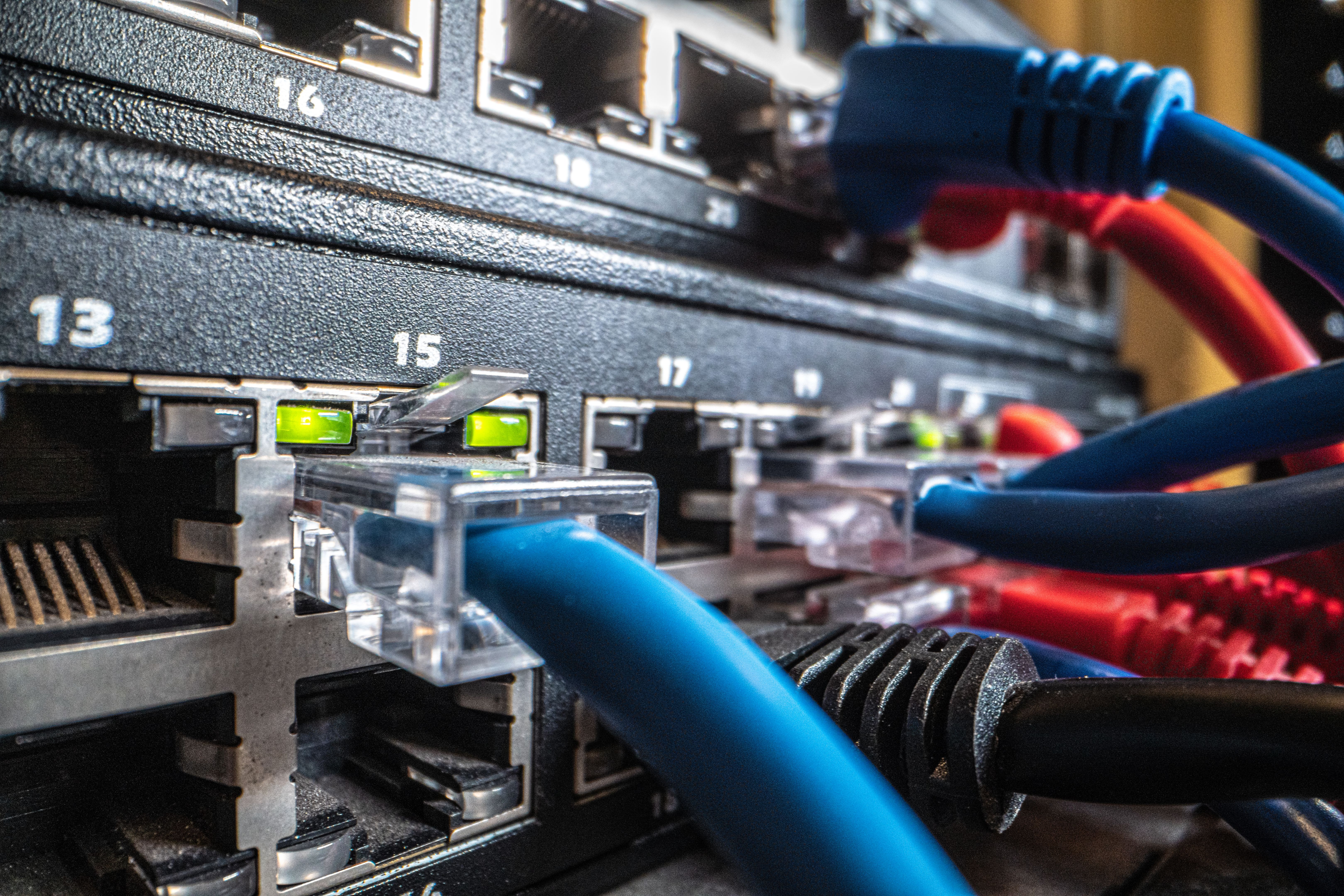 Power over Ethernet (PoE): Una Revolución en las Redes Cableadas