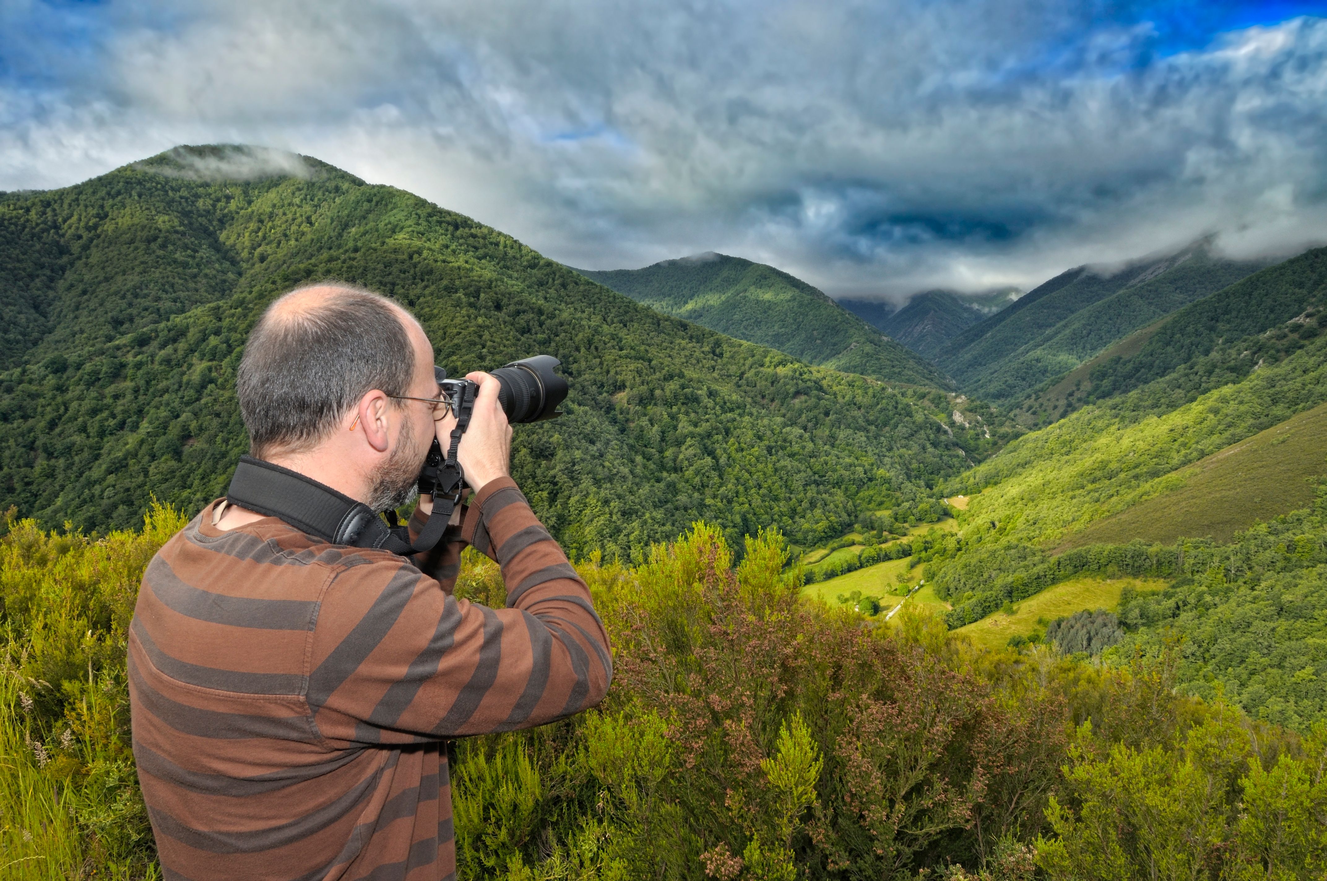 Capture Memories with Ray Riley Photography Services.
