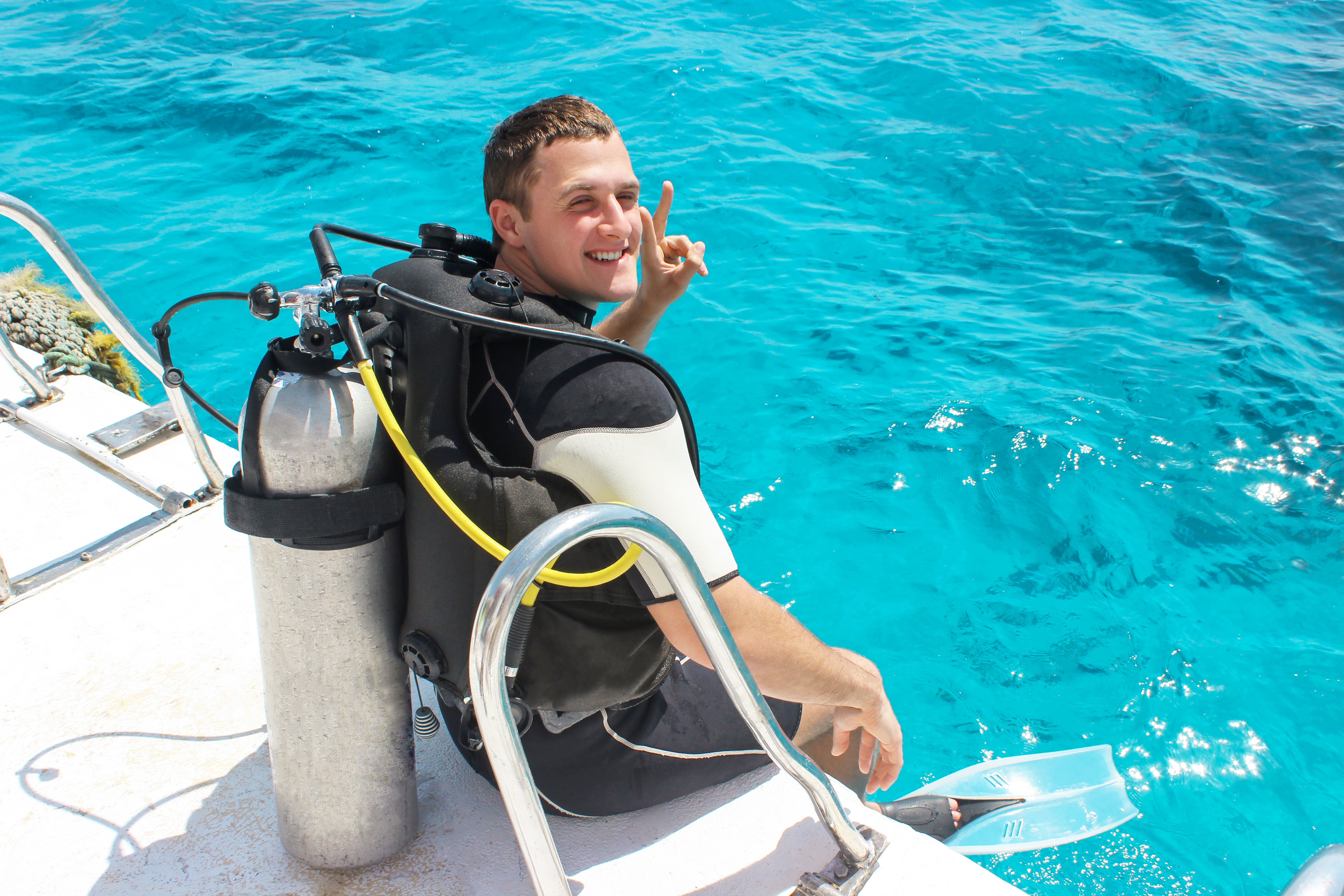 Scuba Diving FAQs: Answers to Your Diving Questions from Weekly Diver