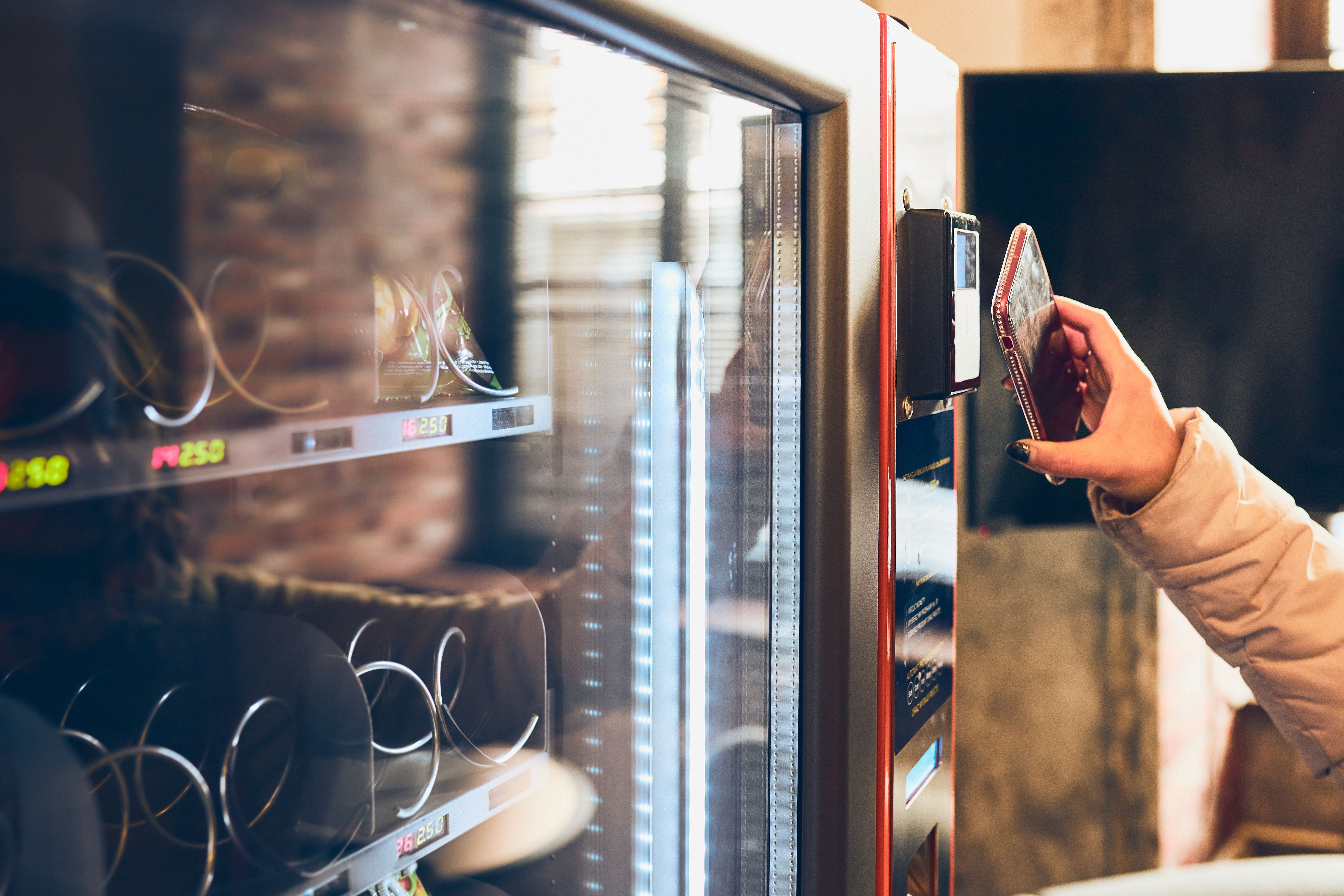 How to Integrate Touchless Payment Systems into Your Office Vending ...
