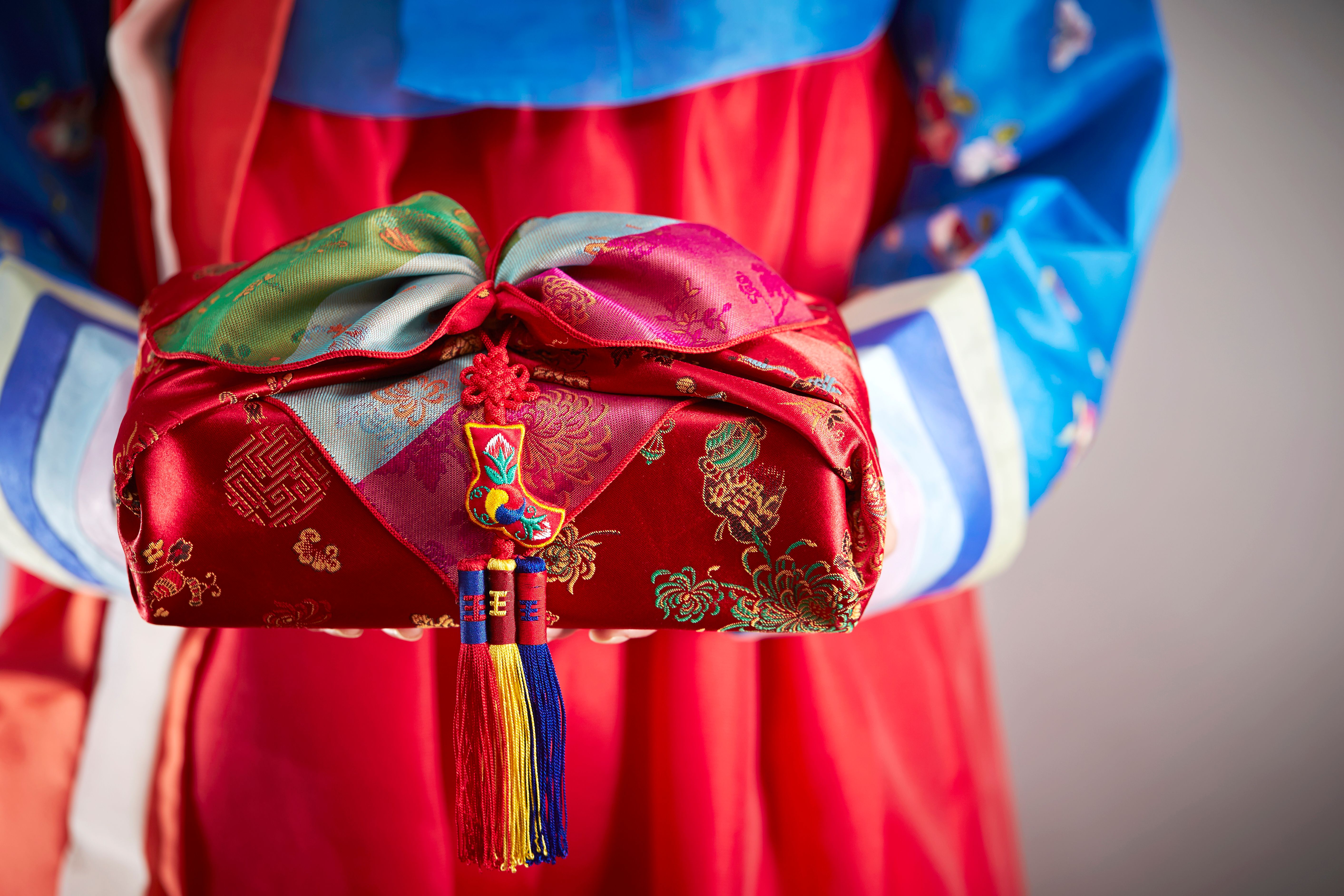 Hands of Heritage – Exploring Korea Through Craft, Hanok, and Hanbok
