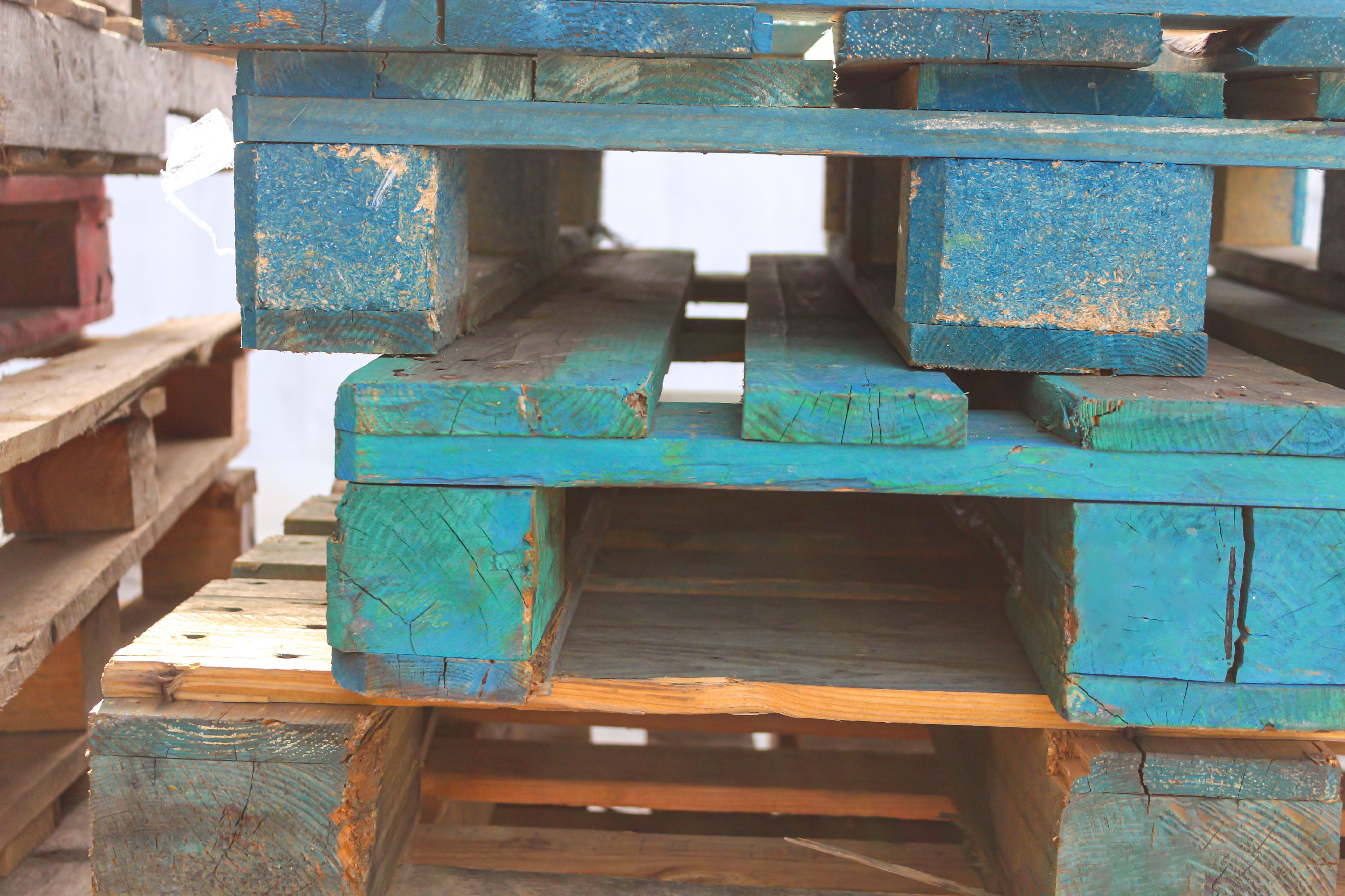 DIY Tips: How to Upcycle Old Pallets into Creative Projects