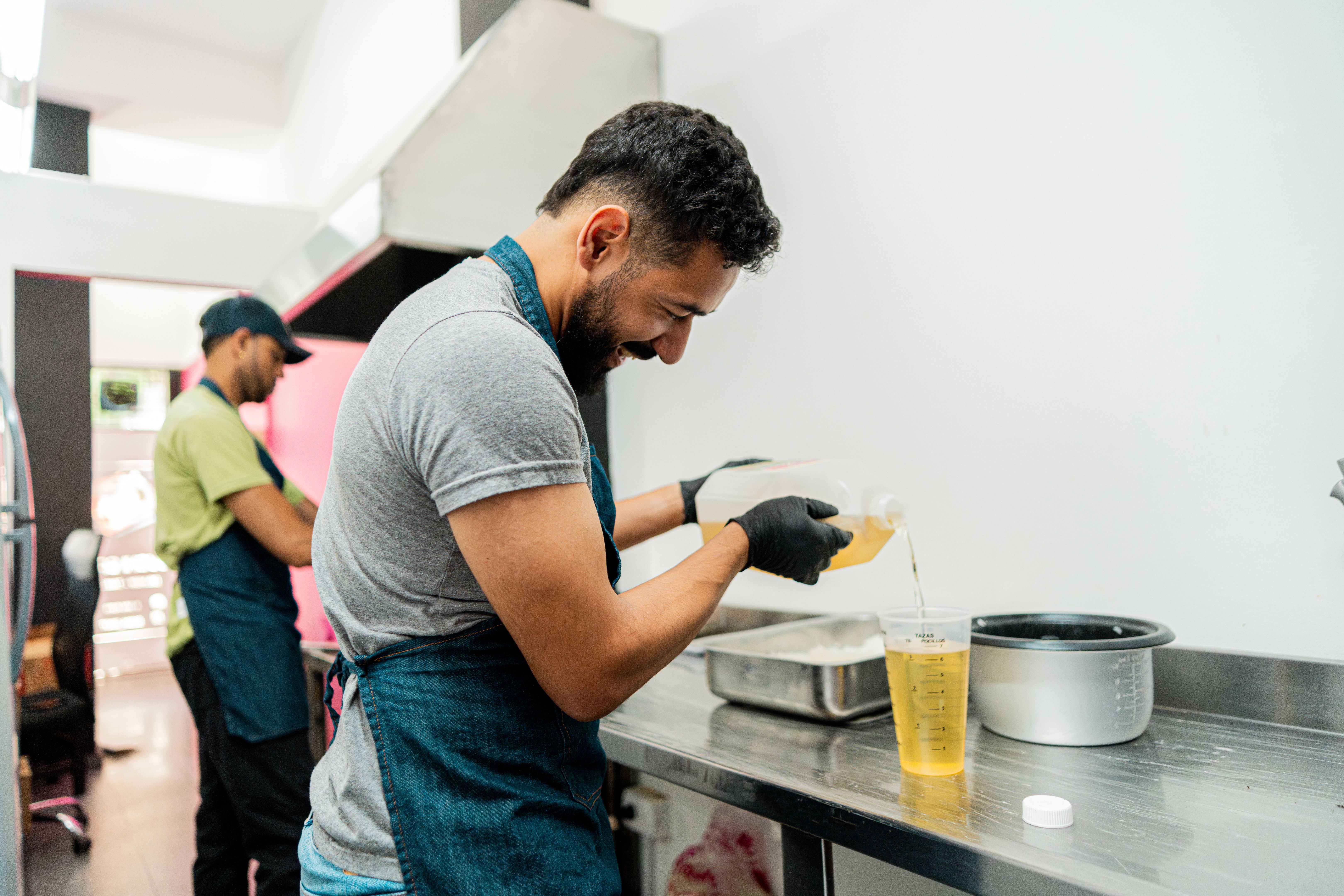 Bulk Cooking Oil in Commercial Kitchens