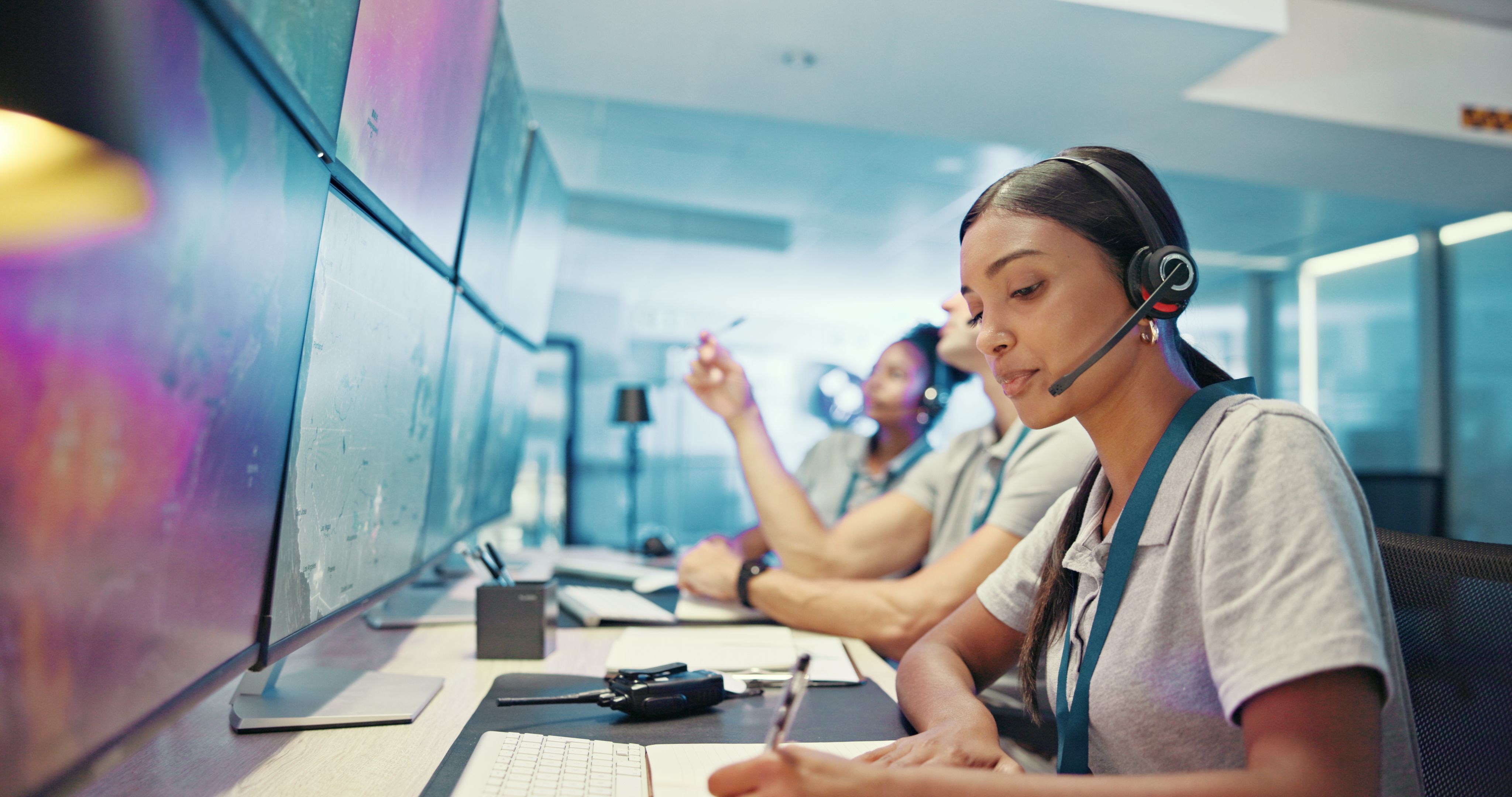 How Advanced Dispatch Services Enhance Public Safety Communications
