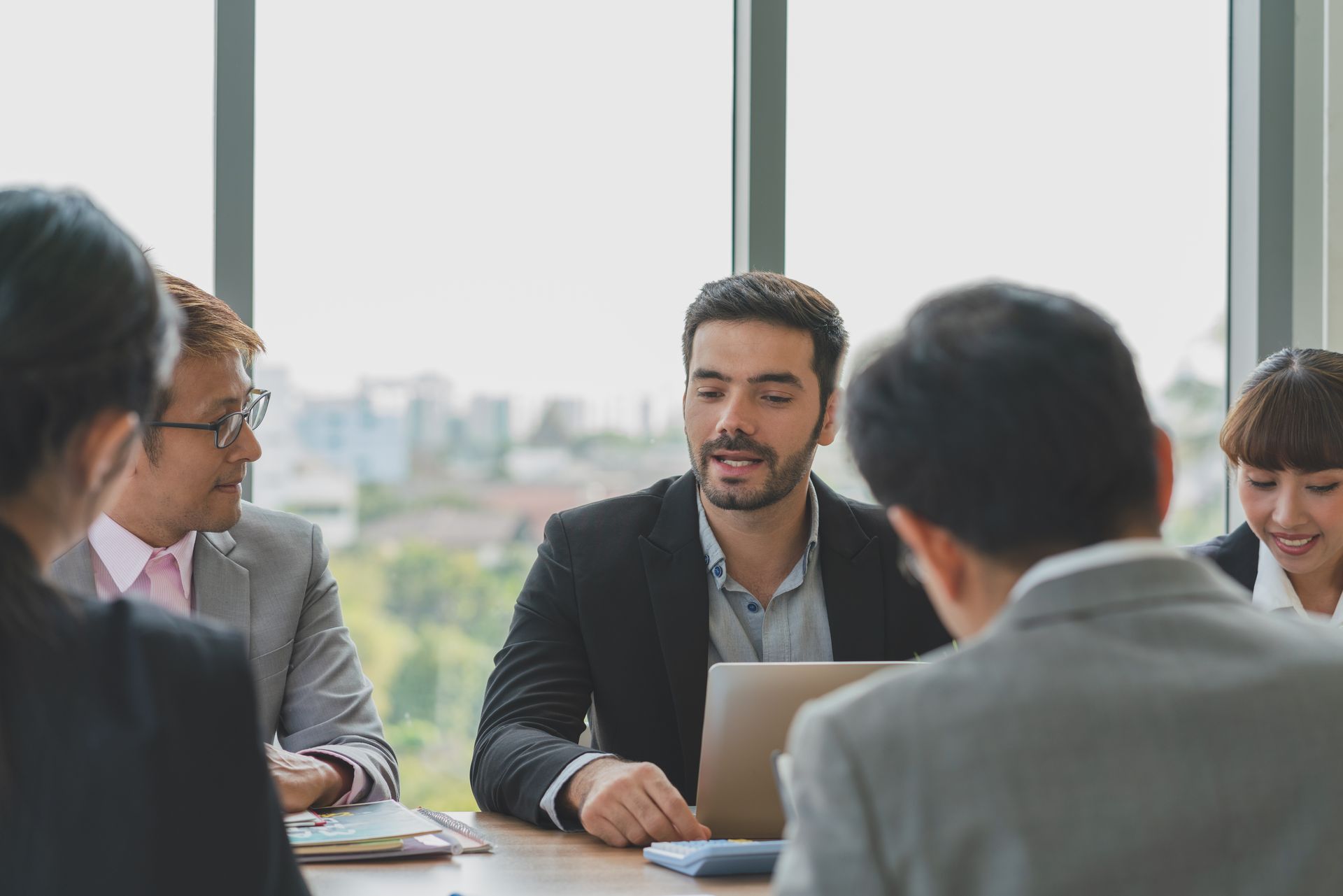 Avoiding Groupthink: Strategies for Better Decision-Making