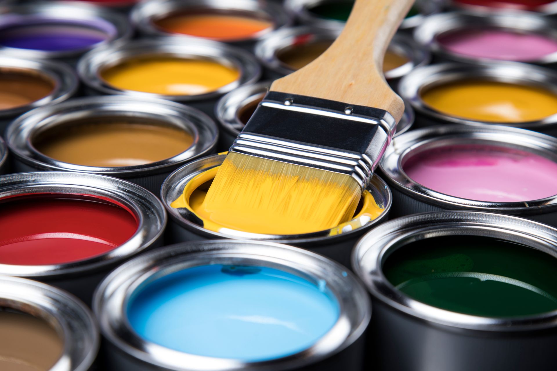 Benjamin Moore VS. Behr Paint, Which Should You Pick?