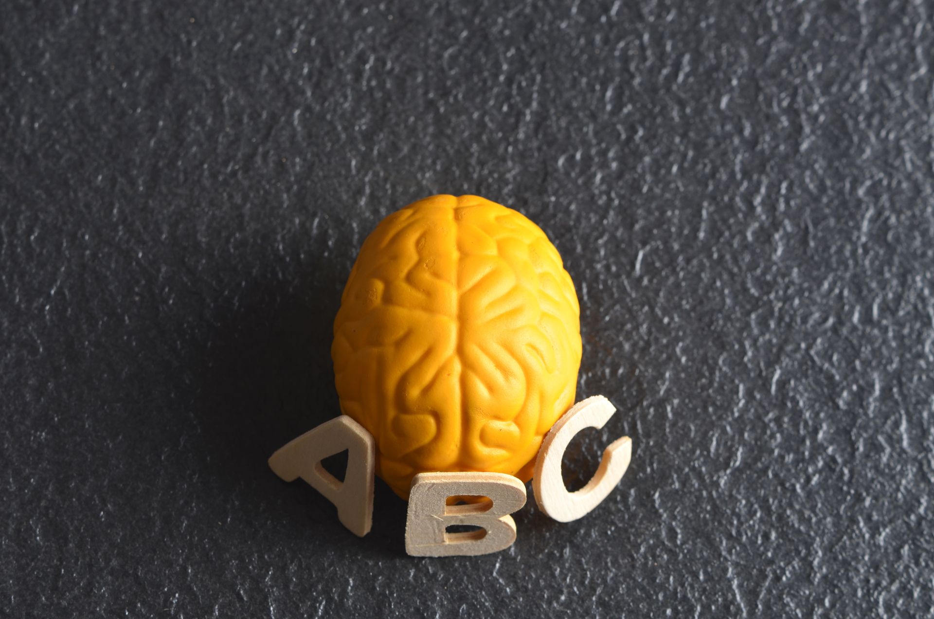 4 Harmful Toxins That Affect Your Brain